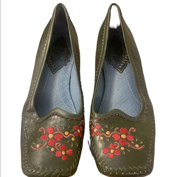 Indigo by Clarks | Shoes | Indigo By Clarks Vermouth Embroidered Kitten ...